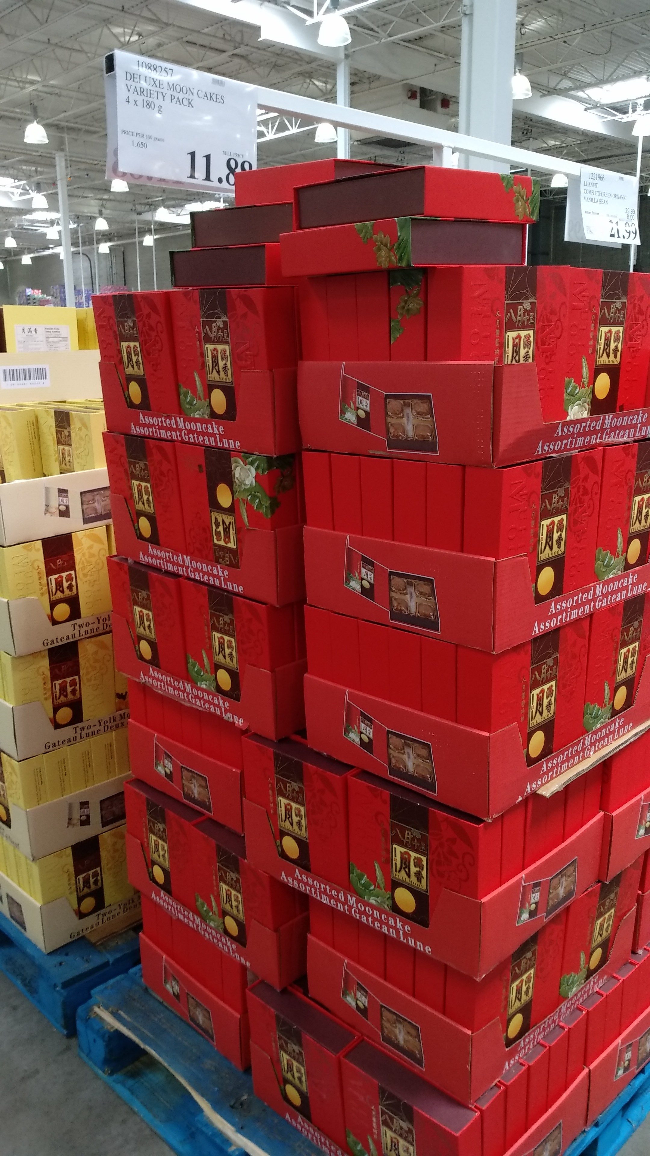 [Costco] Full Moon Mooncakes for sale super early $11.88 - RedFlagDeals ...
