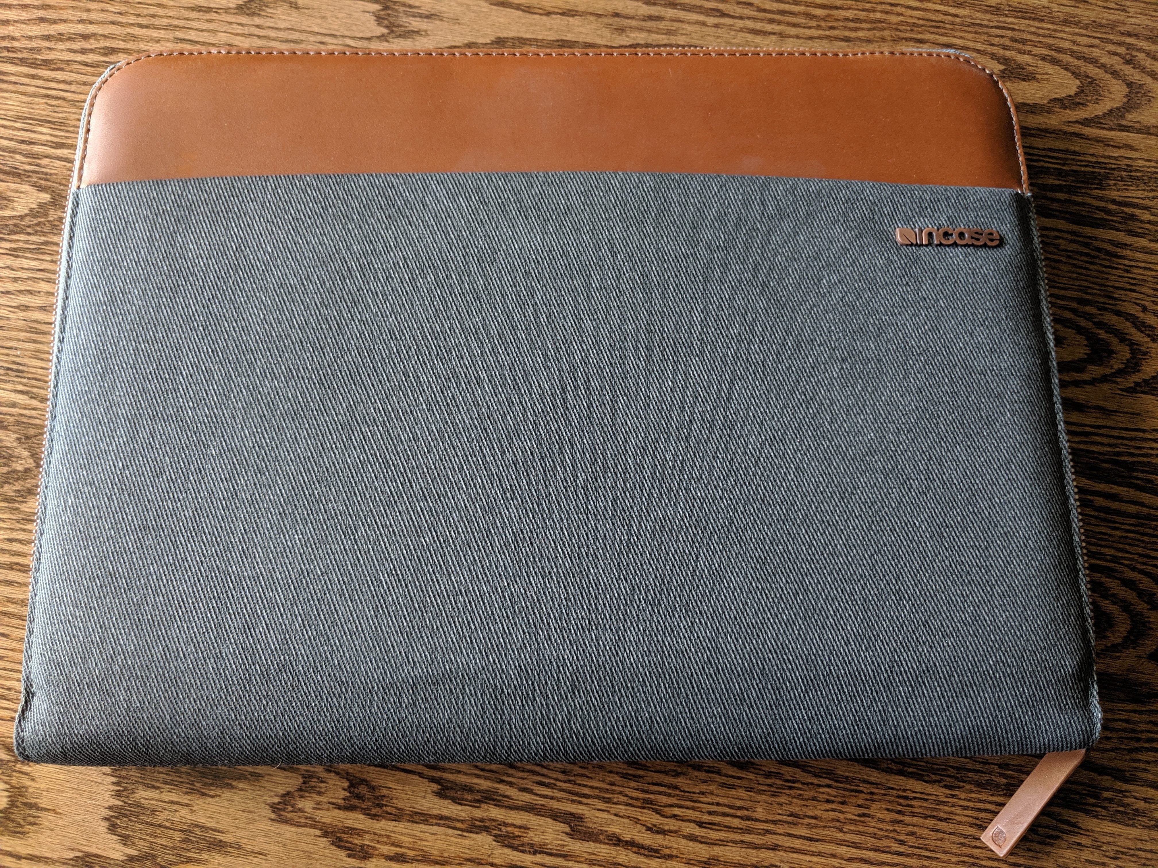 [Dollarama] $4 Incase Pathway Folio Tablet/Notebook Sleeve ...