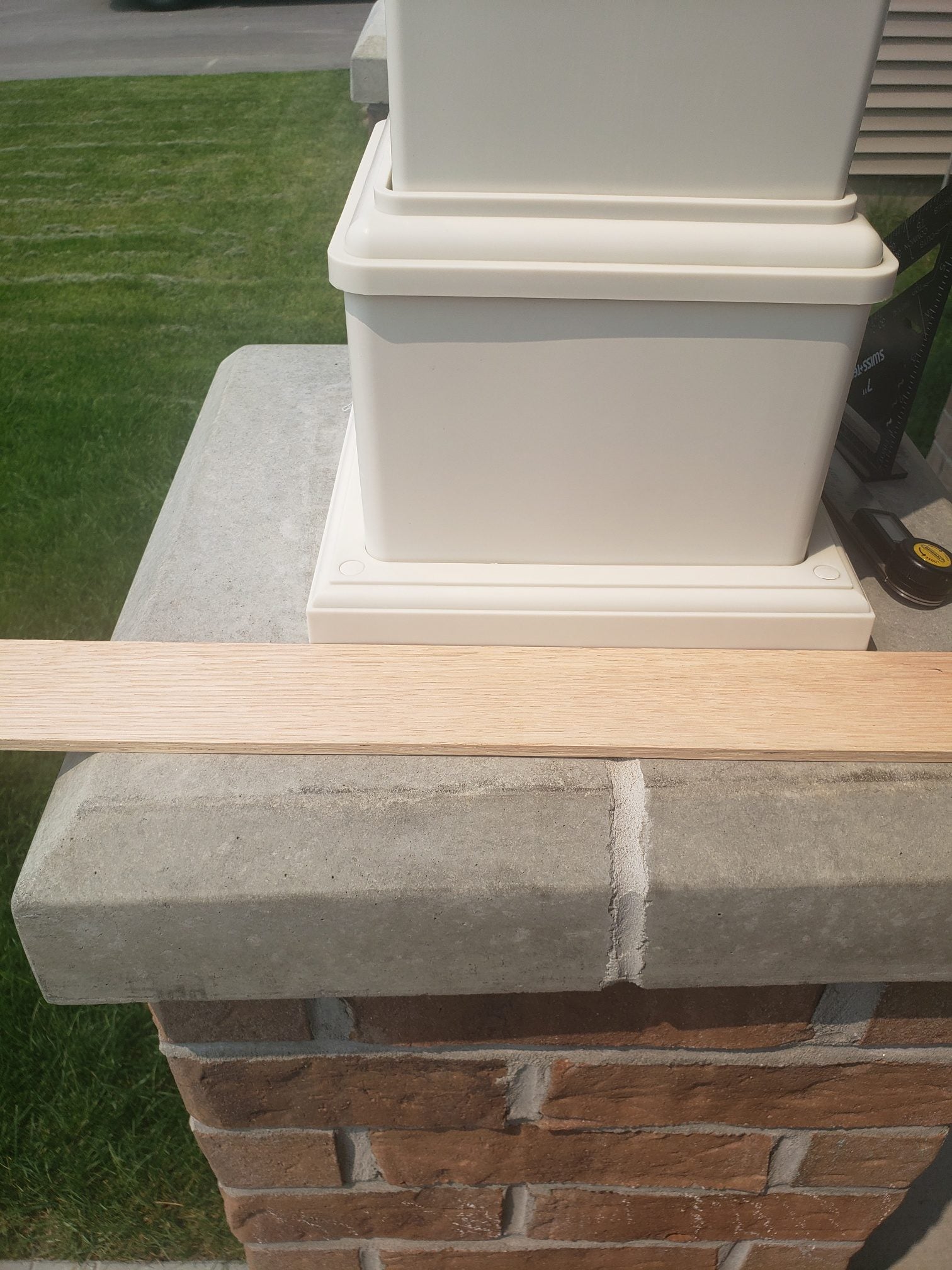 Will unaligned pillar at the front entrance affect my home value ...