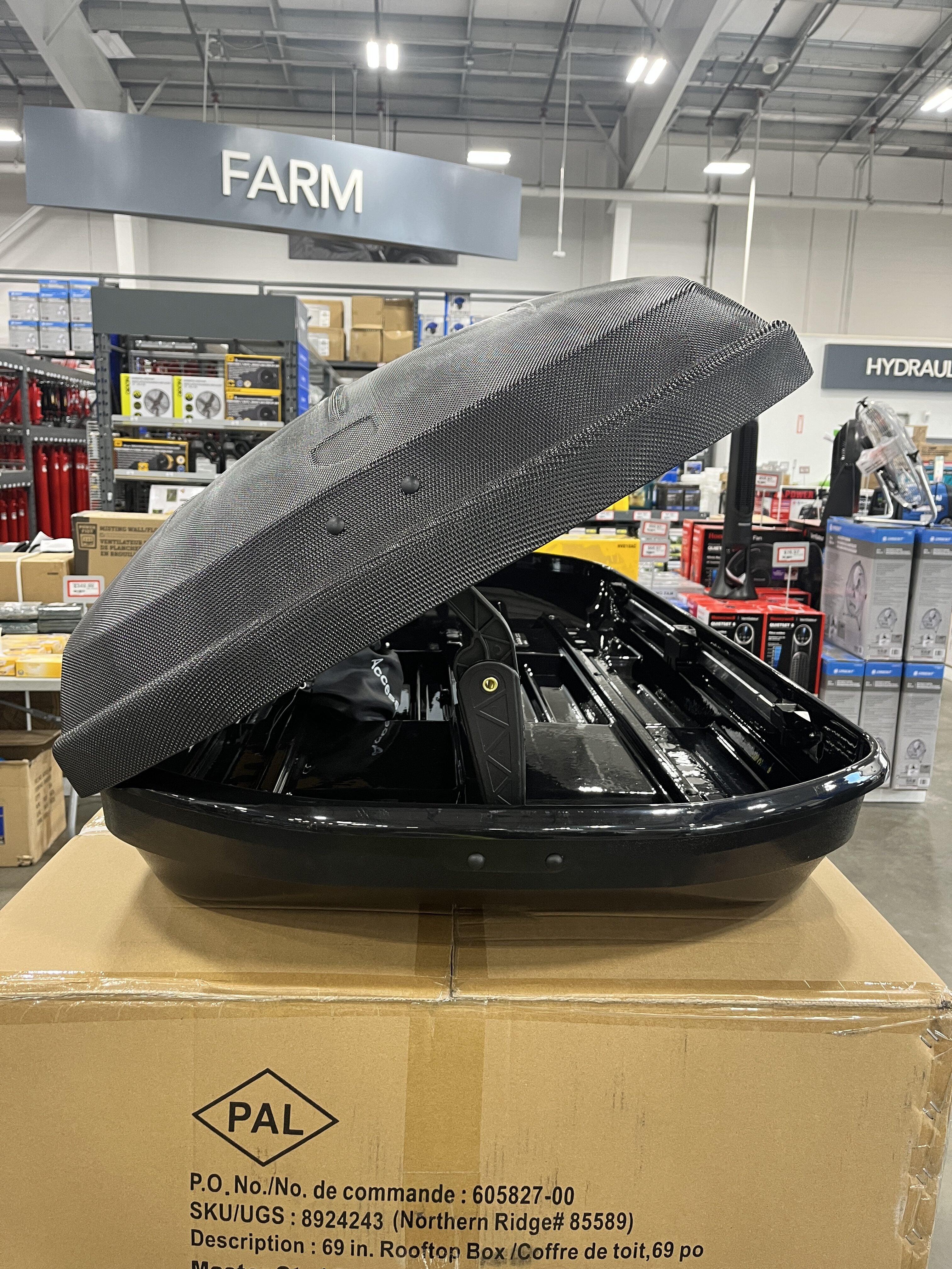 [Princess Auto] Northern Ridge 16 cu. ft Rooftop Cargo Carrier Box ...