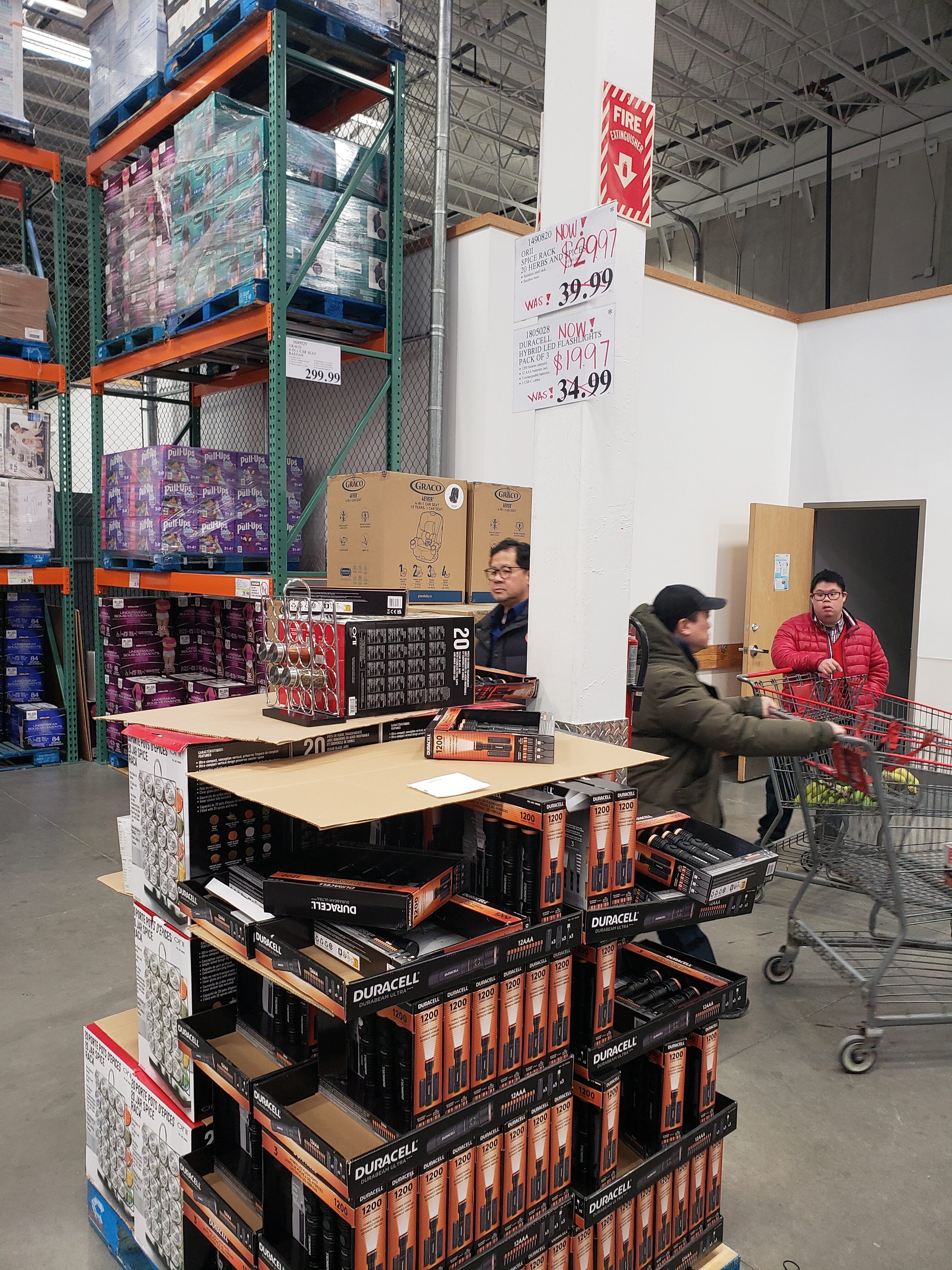 [Costco] 3 packs Duracell hybrid led flashlights 1200 lumens $19.97 ...