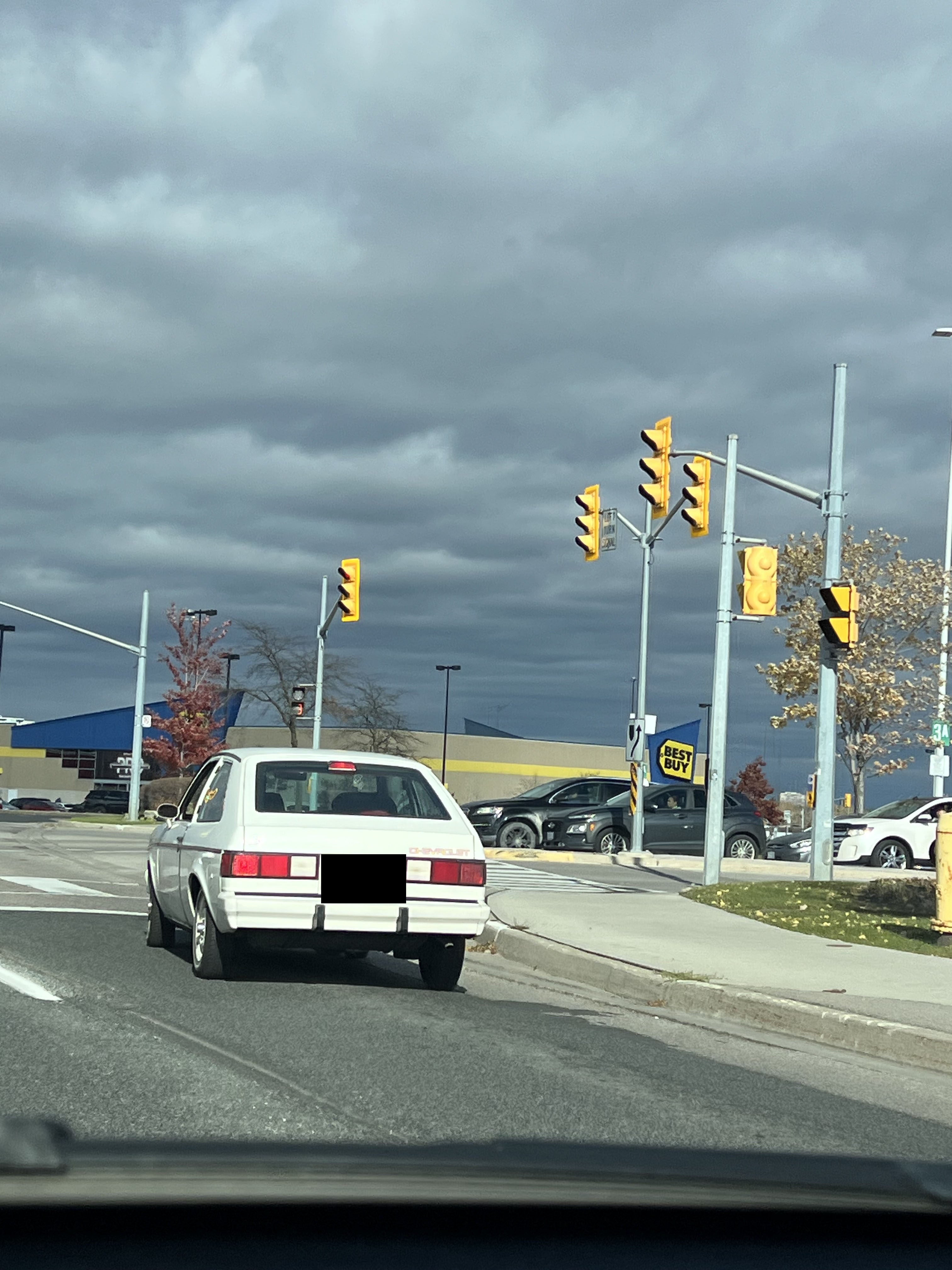 What old non-classic/collectible/prestige car did you see today? - Page ...