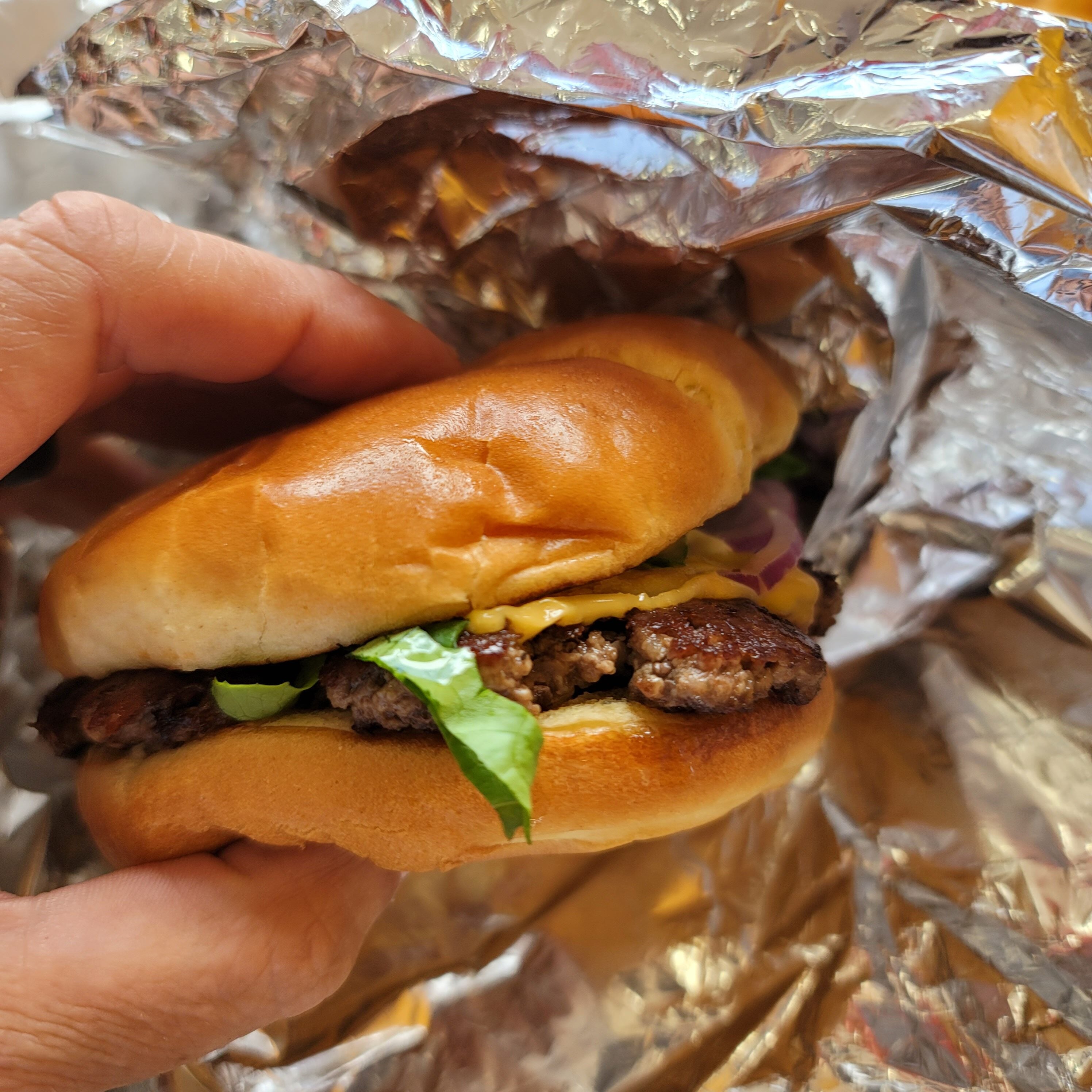 [Burger Buzz] $5 Smash Burger, $2 Chicken Tender at Burger Buzz South ...